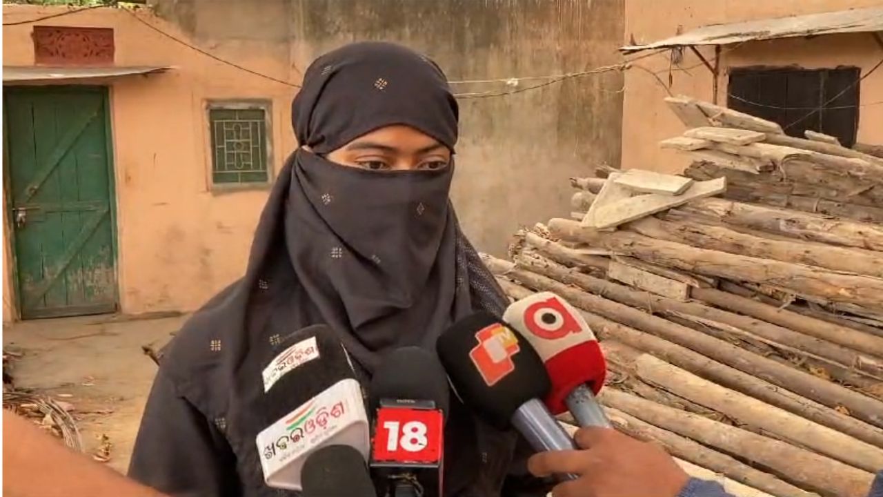 ବିବାହ ପ୍ରତିଶ୍ରୁତି ଦେଇ ବାର୍ ଡାନ୍ସରଙ୍କୁ ଦୁଷ୍କର୍ମ ସହ ଭିଡିଓ ପ୍ରଘଟ ଅଭିଯୋଗ - Samaja Live